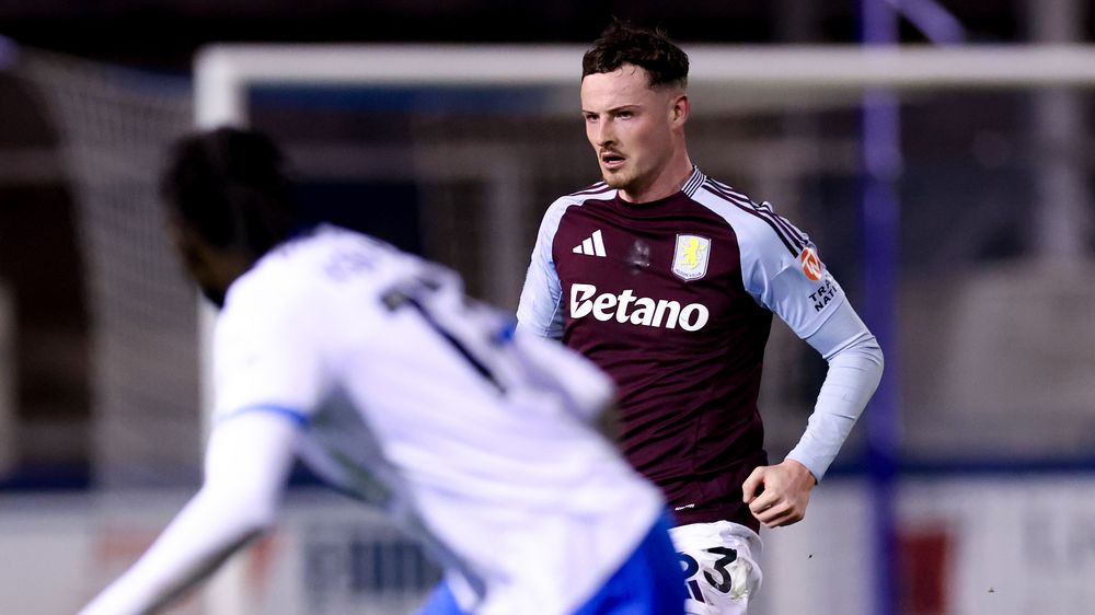 Kerr Smith joins Barrow on loan | Aston Villa