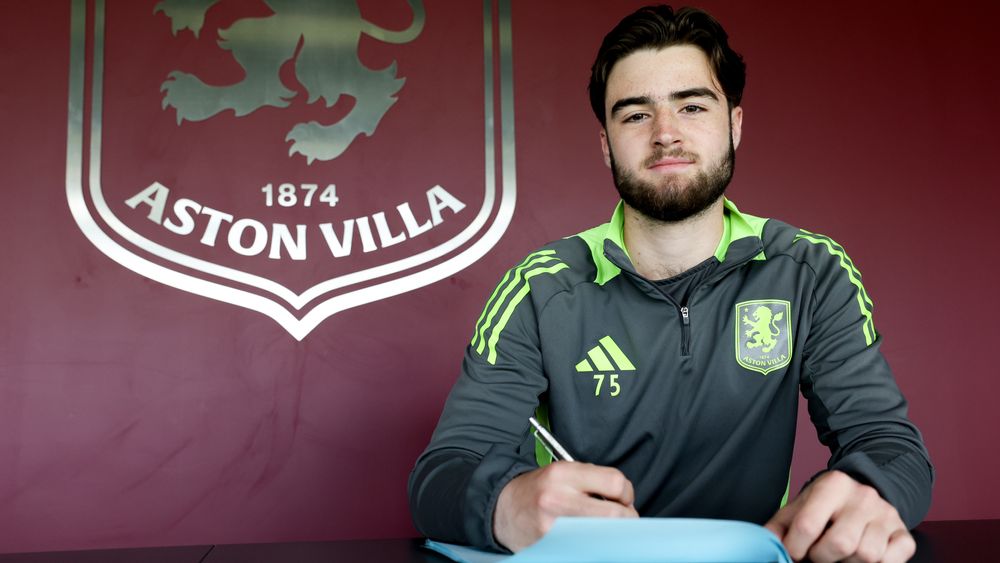 Ewan Simpson signs new contract | Aston Villa