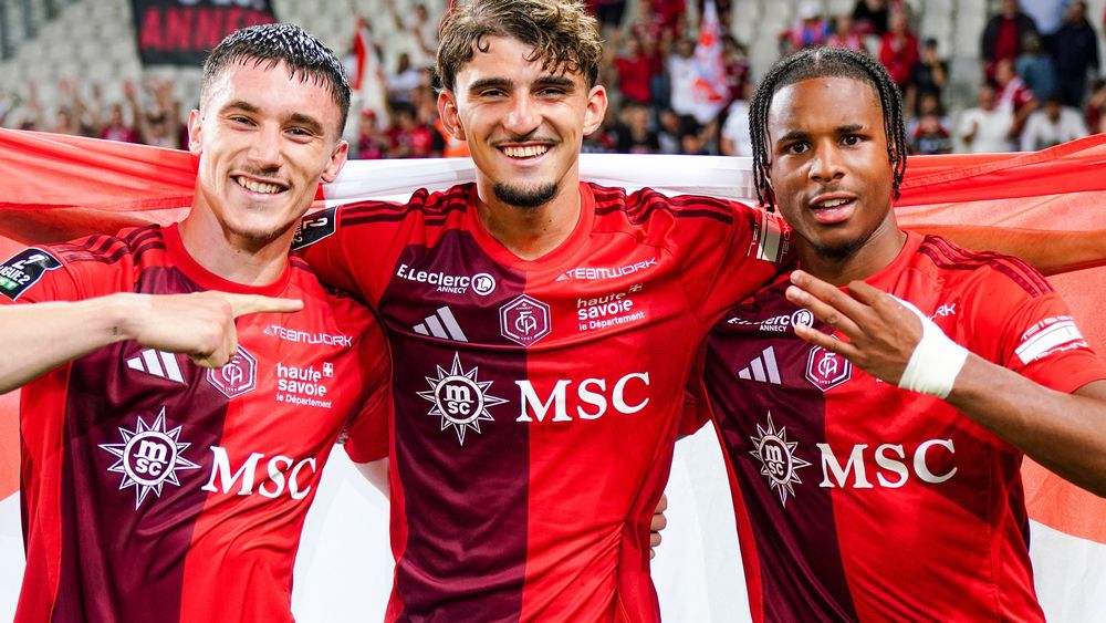 Assists for Lewis Dobbin, Finley Munroe and Triston Rowe | Aston Villa