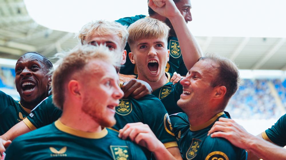 Josh Feeney and Louie Barry debut for new loan clubs | Aston Villa