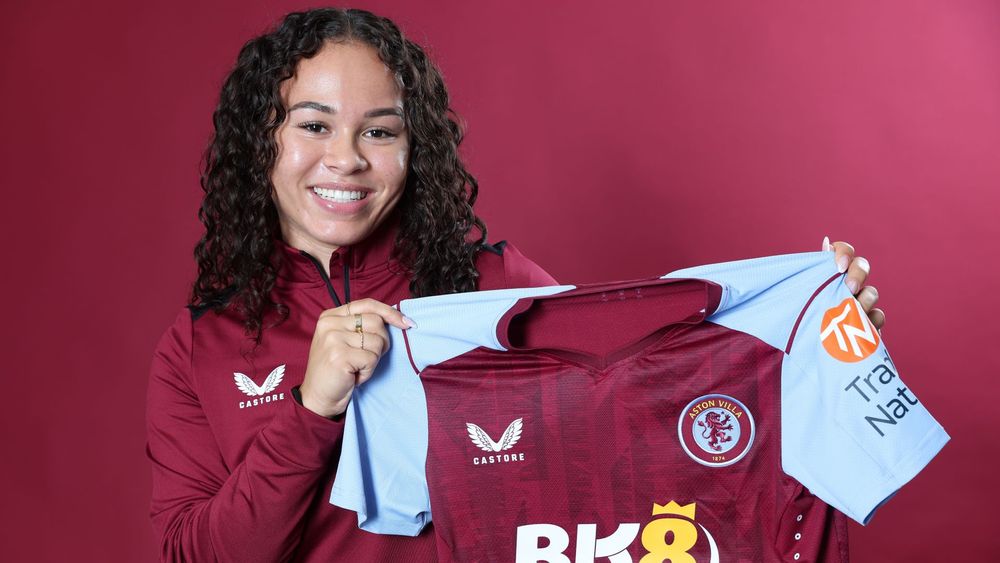 Ebony Salmon re-joins Aston Villa Women! | Aston Villa